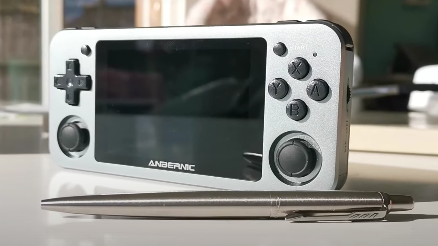 RG405M Review: Anbernic's New Metallic Retro Handheld Console - Chronik ...