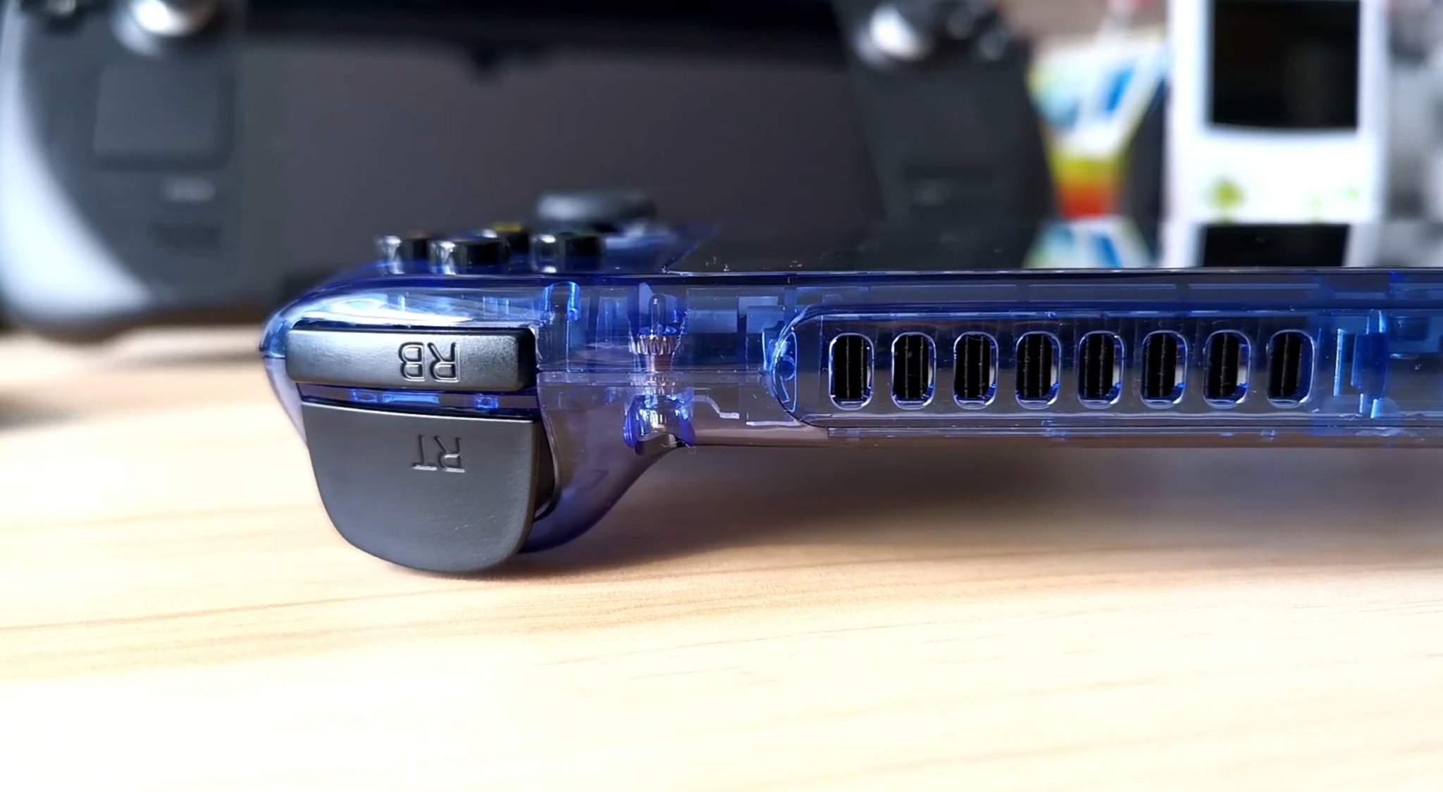 RG556: Anbernic's Almost the Perfect Retro Gaming Console - Chronik Spartan